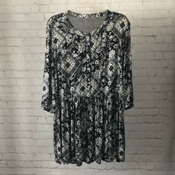 Roper | Dresses | Dresstunic Womens Roper Brand Black And White Paisley ...